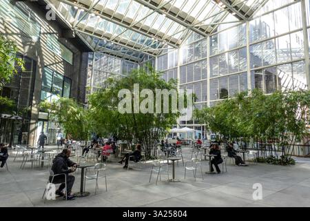 590 Madison Avenue Atrium, NYC Stock Photo - Alamy