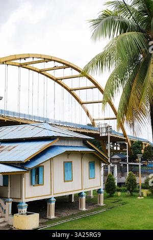 Portrait of Tuan Kadi's historic house in Pekanbaru Stock Photo - Alamy