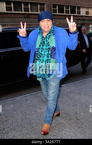 Steven Van Zandt arrives to the Strand bookstore in New York City on ...