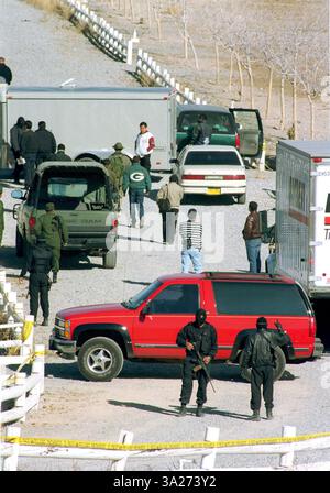 Nov 30, 1999; JUAREZ, CHIHUAHUA, MEXICO; Mexican federal police escort ...