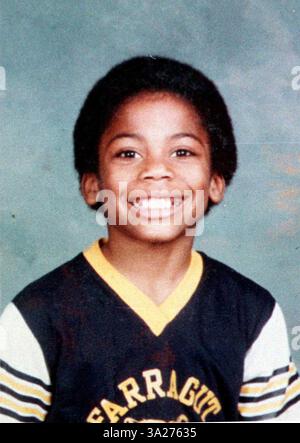 Jul 21, 2002; St. Louis, Missouri, USA; Rapper NELLY in a high school ...