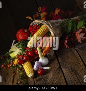 The beautiful autumn cornucopia with vegetables Stock Photo - Alamy