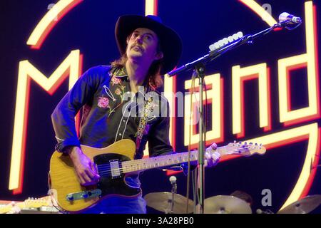 Jess Carson (guitar, vocals), MIDLAND, Uber Eats Music Hall, C2c ...