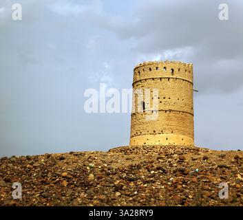 Watchtower Wadi Ghul Hajar Mountains Al Hamra and Oman Stock Photo - Alamy