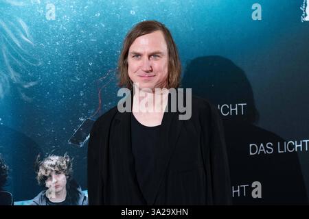Lars EIDINGER, Schauspieler, Filmpremiere DAS LICHT in der Lichtburg in Essen, 12.03.2025 ...