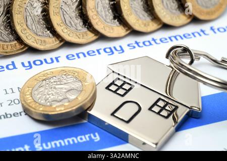 ENERGY STATEMENT LETTER WITH ONE POUND COINS AND HOUSE KEYFOB RE GAS ...