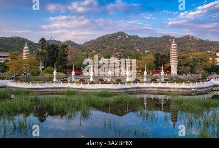 Aerial view of Nanputuo Temple, Xiamen, Fujian, China Stock Photo - Alamy