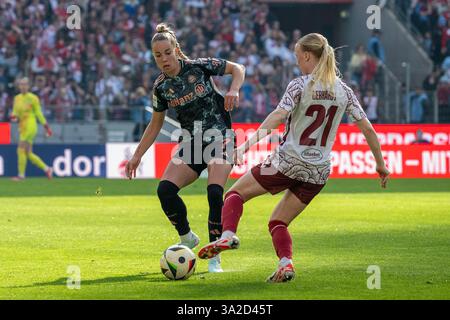Giulia Gwinn (7 FC Bayern) ist nach ihrer Verletzung gut gelaunt zur?ck beim Google Pixel Frauen ...