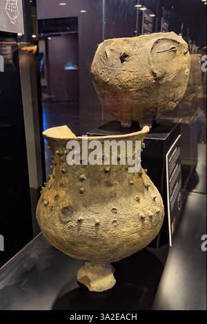Pre-Hispanic artifacts in the Quilmes Interpretation Center museum, Los ...