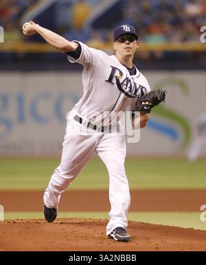 The Tampa Bay Rays' Jeremy Hellickson pitches in the first inning ...