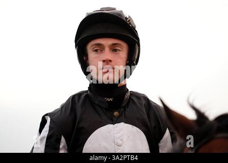 Jockey Alan O'Sullivan rides Walking On Air for the Fulke Walwyn Kim ...