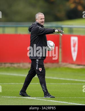 Wales goalkeeper coach Martyn Margetson Stock Photo - Alamy