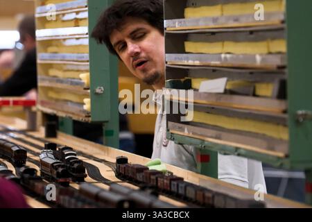 Alexandra Palace, London, UK. 15th Dec, 2022. 2022/23 PDC Cazoo World ...