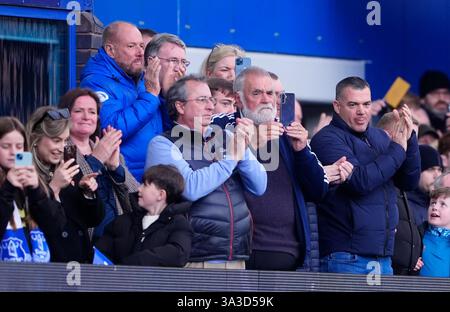 Former deputy leader of Liverpool City Council Derek Hatton (left) in ...