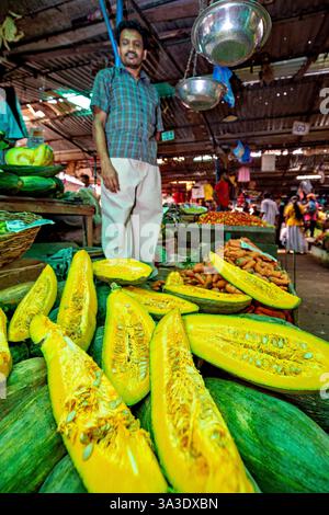 The old market hall of Kandy in Sri Lanka Stock Photo - Alamy