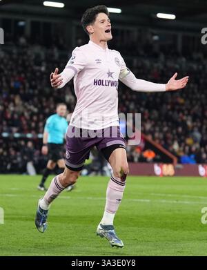 Brentford's Christian Norgaard celebrates scoring their side's second ...