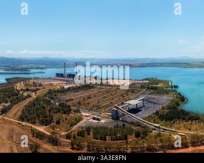 Liddell lake and coal powered station generating electricity in Hunter ...