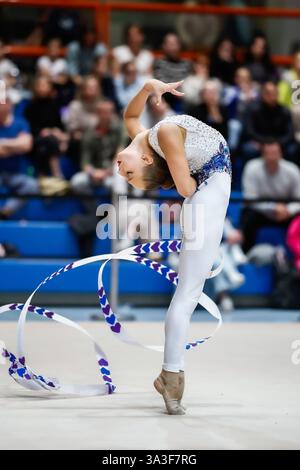 Marfa Ekimova (GBR) beim Mehrkampf; Gymnastik International am 15.03. ...