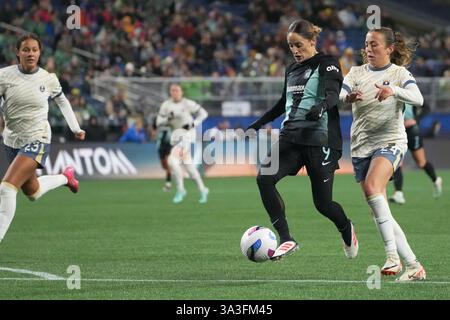 Seattle Reign FC defender Madison Curry (24) and Portland Thorns FC ...
