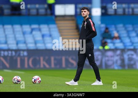 Thomas Cannon of Sheffield United arrives prior to the Emirates FA Cup ...