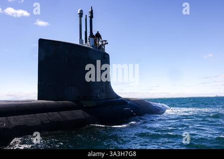 USS Minnesota SSN-783 Virginia-class fast attack submarine off the ...
