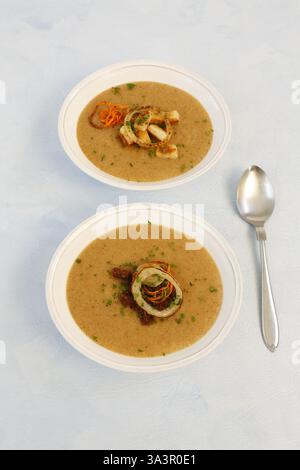Swabian cuisine, roasted semolina soup, vegetable crisps, croutons ...