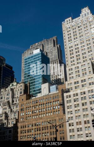 The Comcast skyscraper towers above midtown office buildings along ...