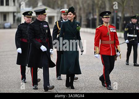 The Princess of Wales (centre) with Major General Sir Chris Ghika ...