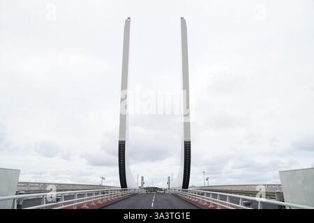 The Gull Wing Bridge in Lowestoft, Suffolk, the largest rolling bascule ...