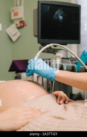 Gynecologist uses ultrasound scanner for gynecology checkup and tells ...