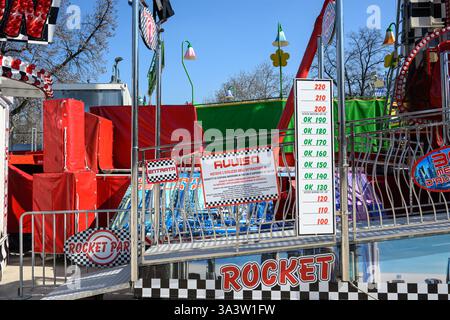 Sign for amusement ride height requirement Stock Photo - Alamy