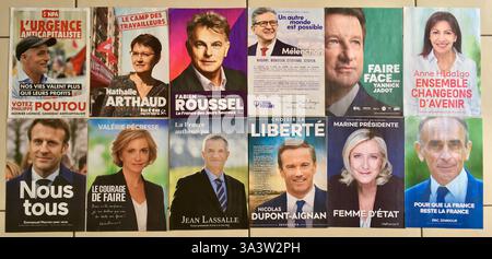 President of France Emmanuel Macron and Anne Hidalgo pay tribute to ...