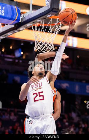 Charlotte, NC, USA. 11th Mar, 2025. Notre Dame Fighting Irish guard ...