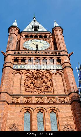 Red brick Victoria buildings clocktower and renovation of art gallery ...