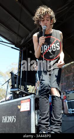 Matty Healy of The 1975 performs during the Glastonbury Festival in ...