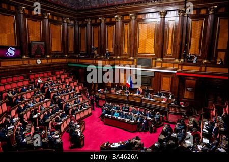 Italian Prime Minister Giorgia Meloni receives the Prime Minister of ...