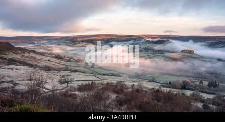 Winter morning mist in Yorkshire village, Holmfirth, near the Pennines ...