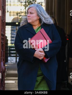 Transport Secretary Heidi Alexander leaves the Cabinet Office on ...