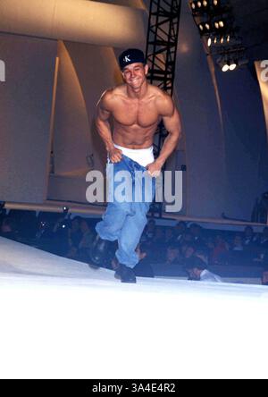Marky Mark (Mark Wahlberg) Calvin Klein Underwear Ad New York City 1992 ...