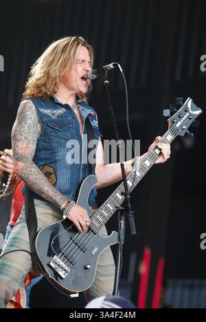 Roman Glick the bassist for Jackyl Stock Photo - Alamy
