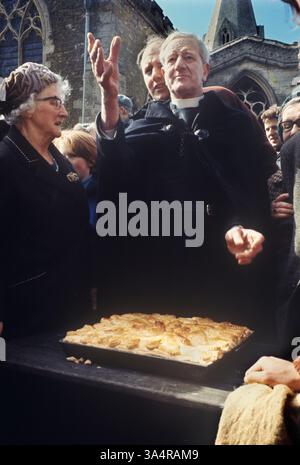 Easter Tradition UK. Bottle Kicking and Hare Pie Scrambling. Hallaton ...