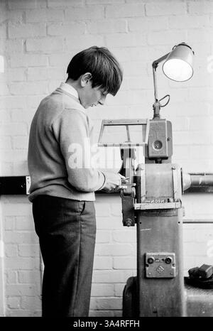 School metalwork class Stock Photo - Alamy