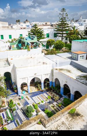 Islamic cemetery next to Raisuni Palace (Raisuli Stock Photo - Alamy