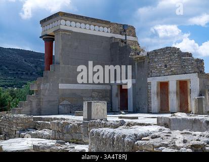 Ruine archaeological Site of Knossos, Remains of the Palace of Knossos ...