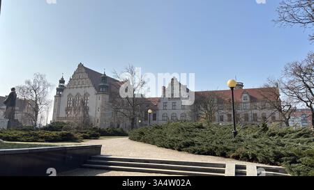 Adam Mickiewicz Square (Plac Adama Mickiewicza w Poznaniu). Collegium ...