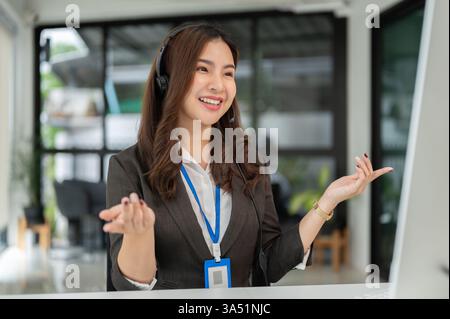 Women in answering the hotline service Stock Photo - Alamy