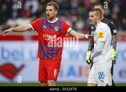 David Zec (Holstein Kiel, #26), Florent Muslija (Fortuna Duesseldorf ...