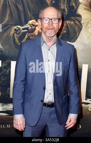 Ron Howard bei der EDEN Film Premiere am 20.03.2025 in Berlin Stock ...