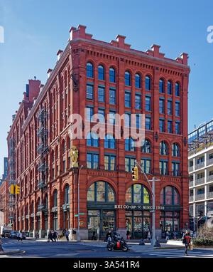 Puck Building's East Houston Street and Mulberry Street facades, viewed ...