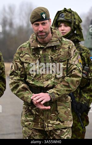 The Prince of Wales meet Estonian troops at Tapa Camp and thank them ...